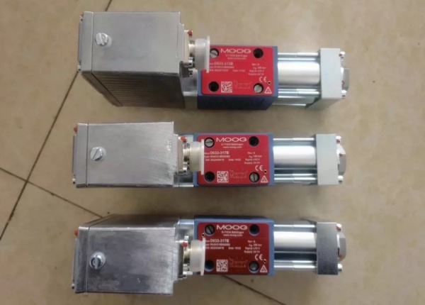 MOOG D633-471B | ISO 4401 Size 03 DDV with 24V Integrated Amplifier ...